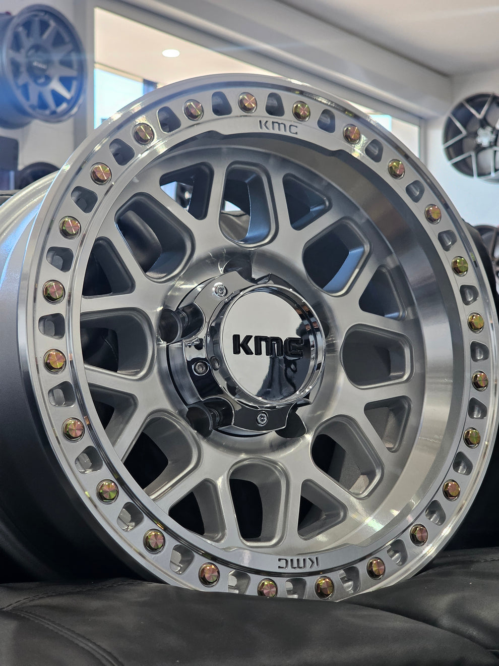 KMC GRS KM549 Gloss Silver Machine Face – Gas Wheels & Tyres